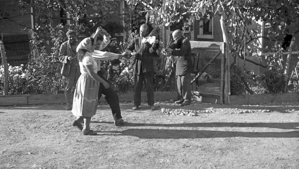 Népzenei és néptánc FOTÓARCHÍVUM -- On-line adatbázis